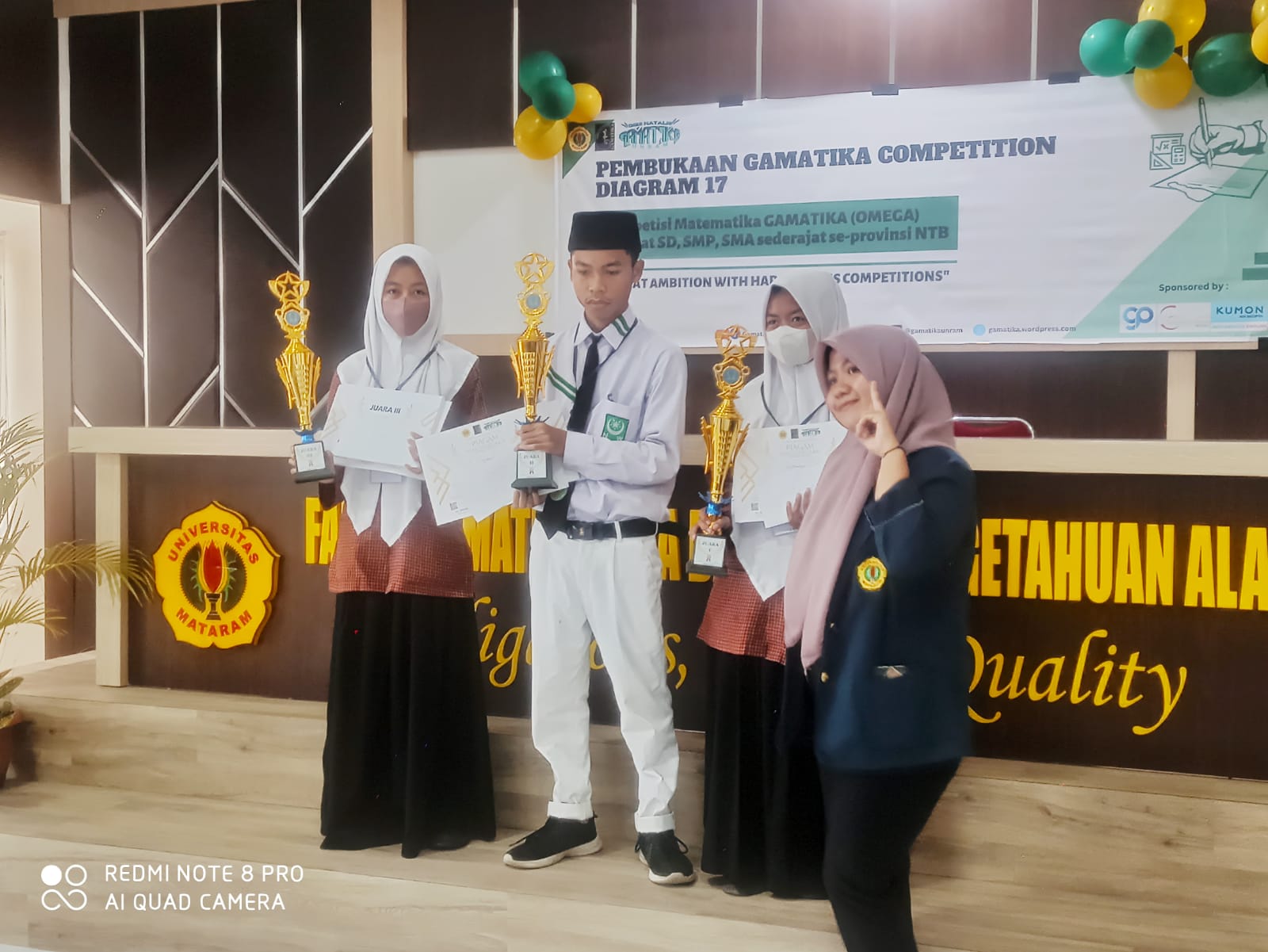 MAN 1 Lotim Borong Juara Lomba Olimpiade Matematika FMIPA UNRAM 2023 ...